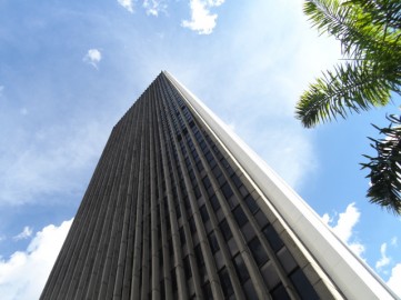 Edificio Coltejer: Medellin's Iconic Skyscraper