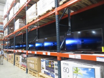 PriceSmart Warehouse Club Opens Store