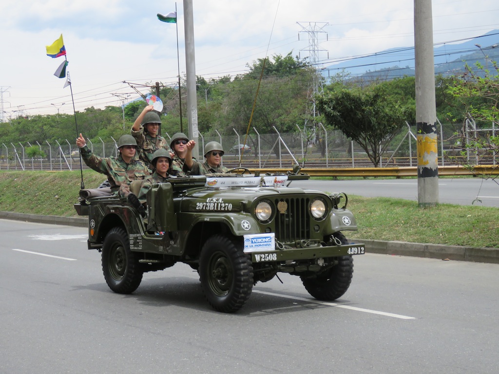 Classic Car Parade Photos – 2015